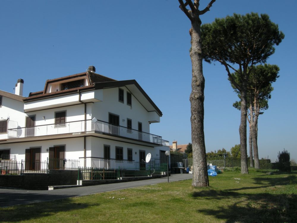 ROMA - Via Fosso della Castelluccia (Castel di Leva)